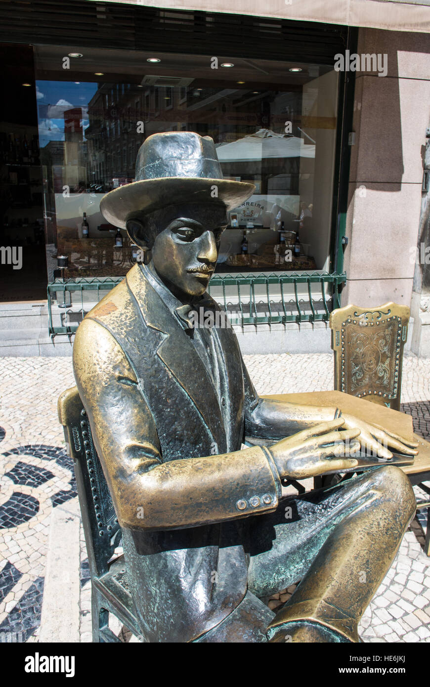 Portuguese poet hi-res stock photography and images - Alamy