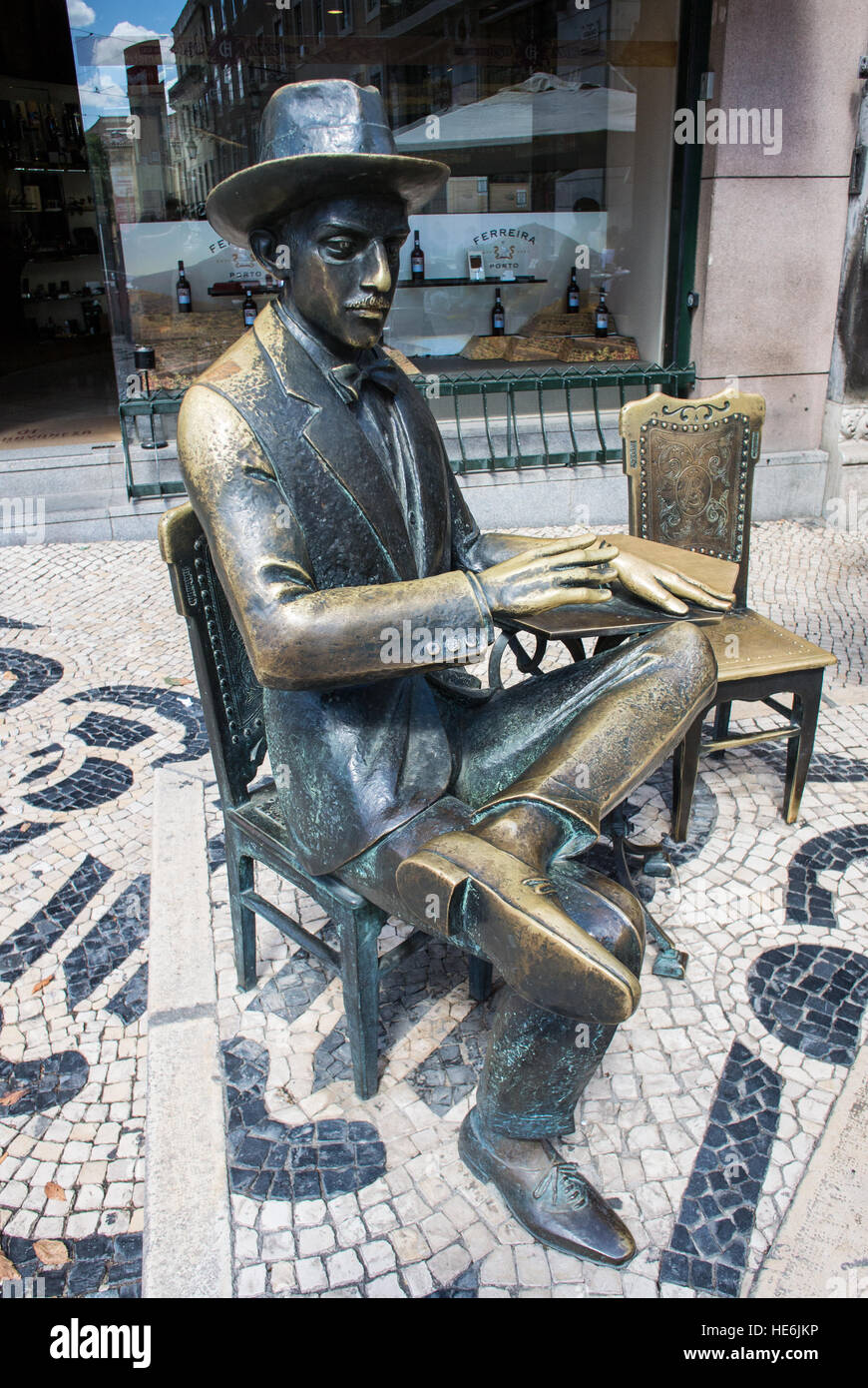 Portuguese poet hi-res stock photography and images - Alamy