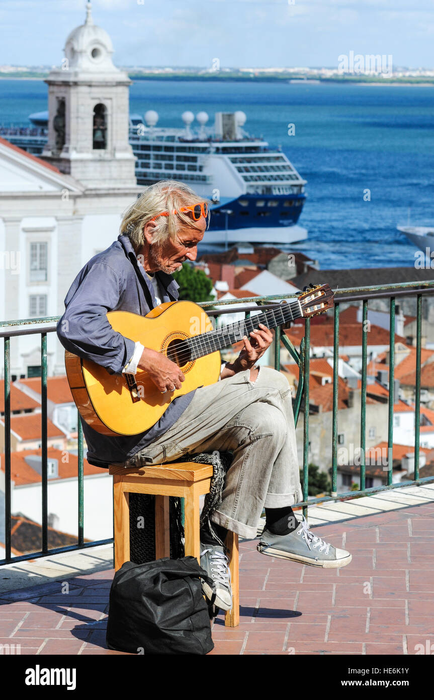 Portuguese busker hi-res stock photography and images - Alamy