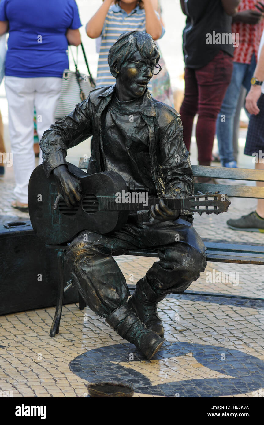 John lennon busker hi-res stock photography and images - Alamy