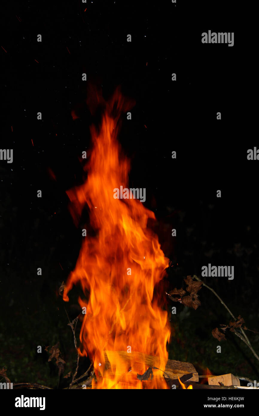Flame bonfire hi-res stock photography and images - Alamy