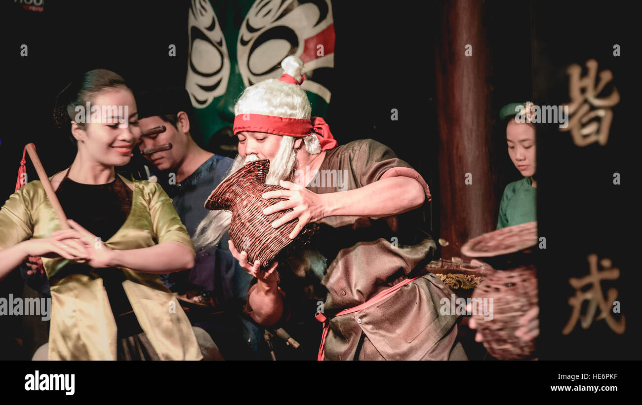 Asian musicians dance hi-res stock photography and images - Alamy