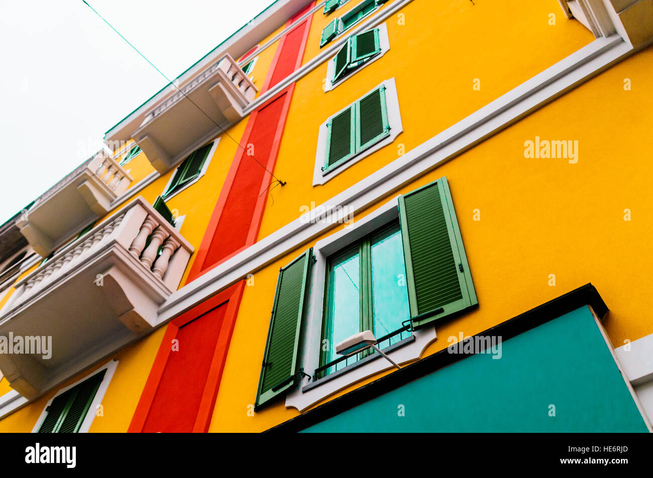 Light orange colour buildings hi-res stock photography and images - Alamy