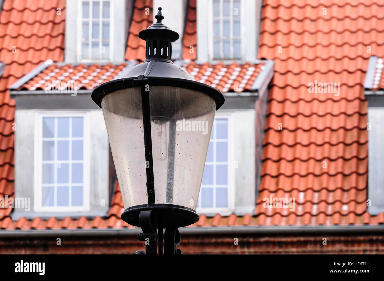Buildings with streetlight hi-res stock photography and images - Alamy