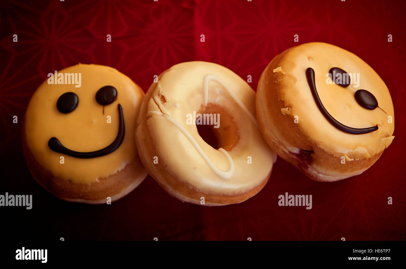 Donut smiley face hi-res stock photography and images - Alamy