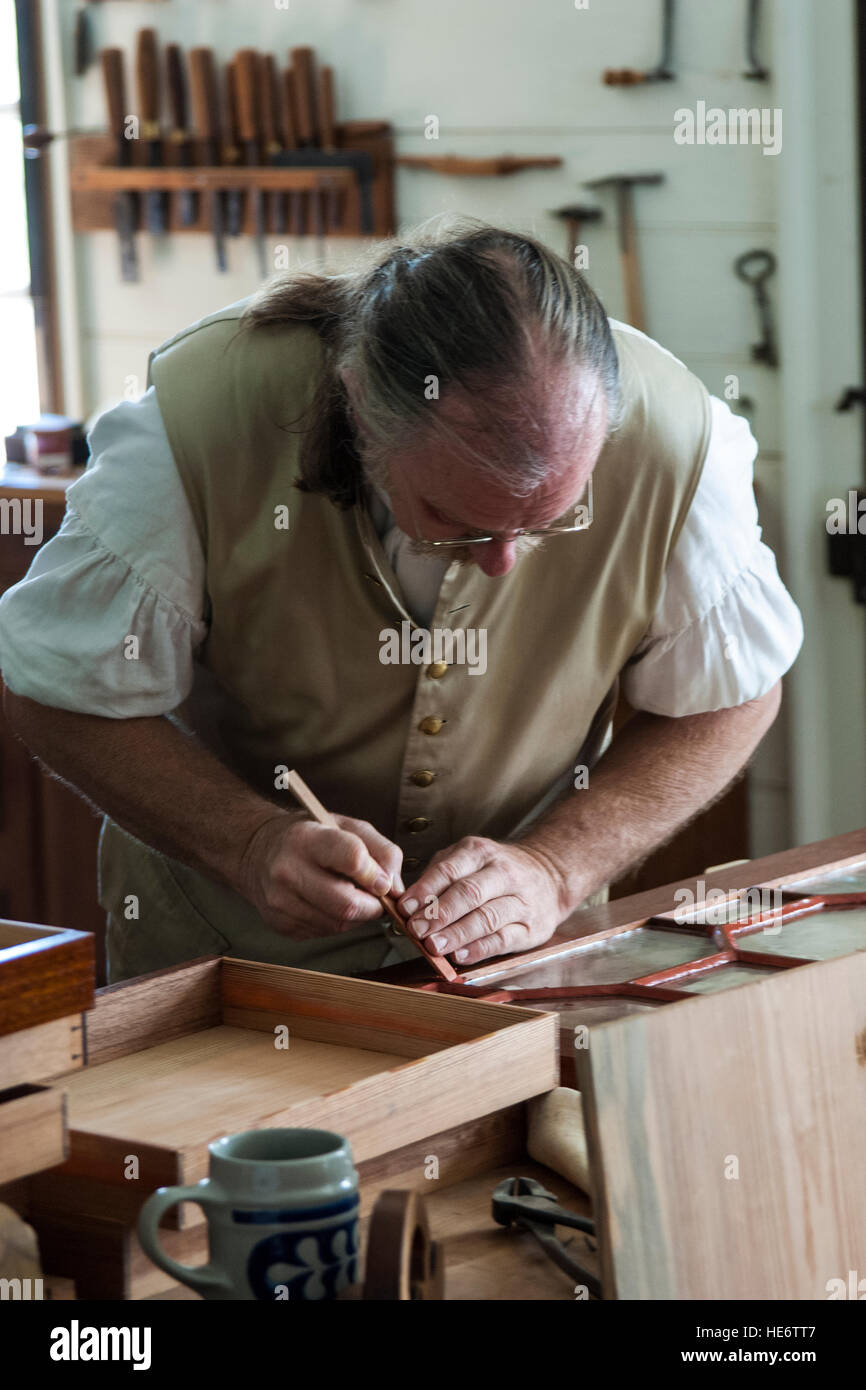 Colonial Williamsburg cabinetmaker Stock Photo - Alamy