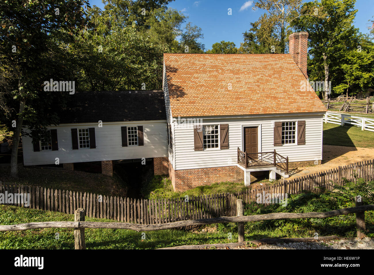 Cabinetmaker shop in Colonial Williamsburg Stock Photo - Alamy