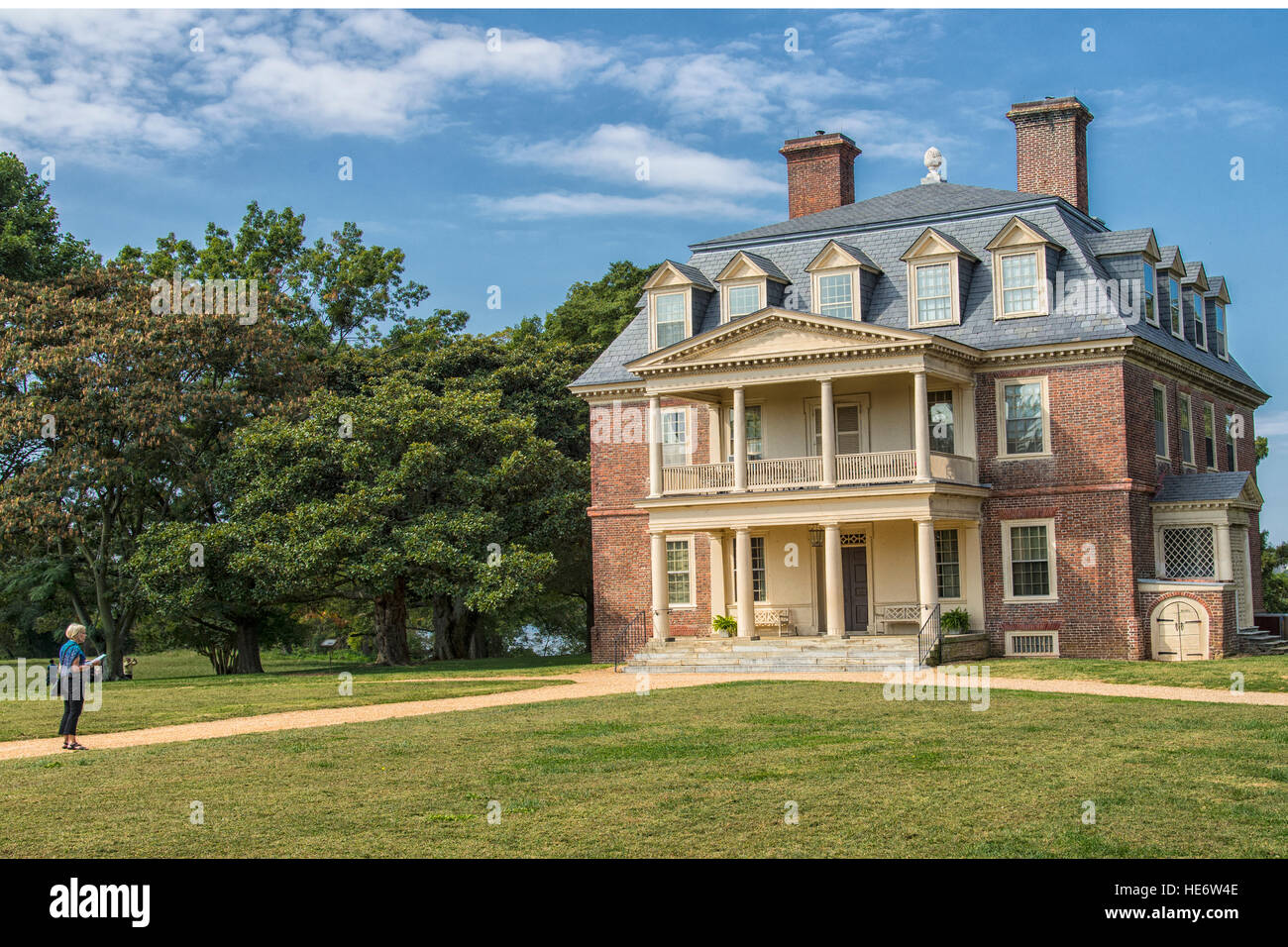 Virginia plantation 18th century hi-res stock photography and images ...