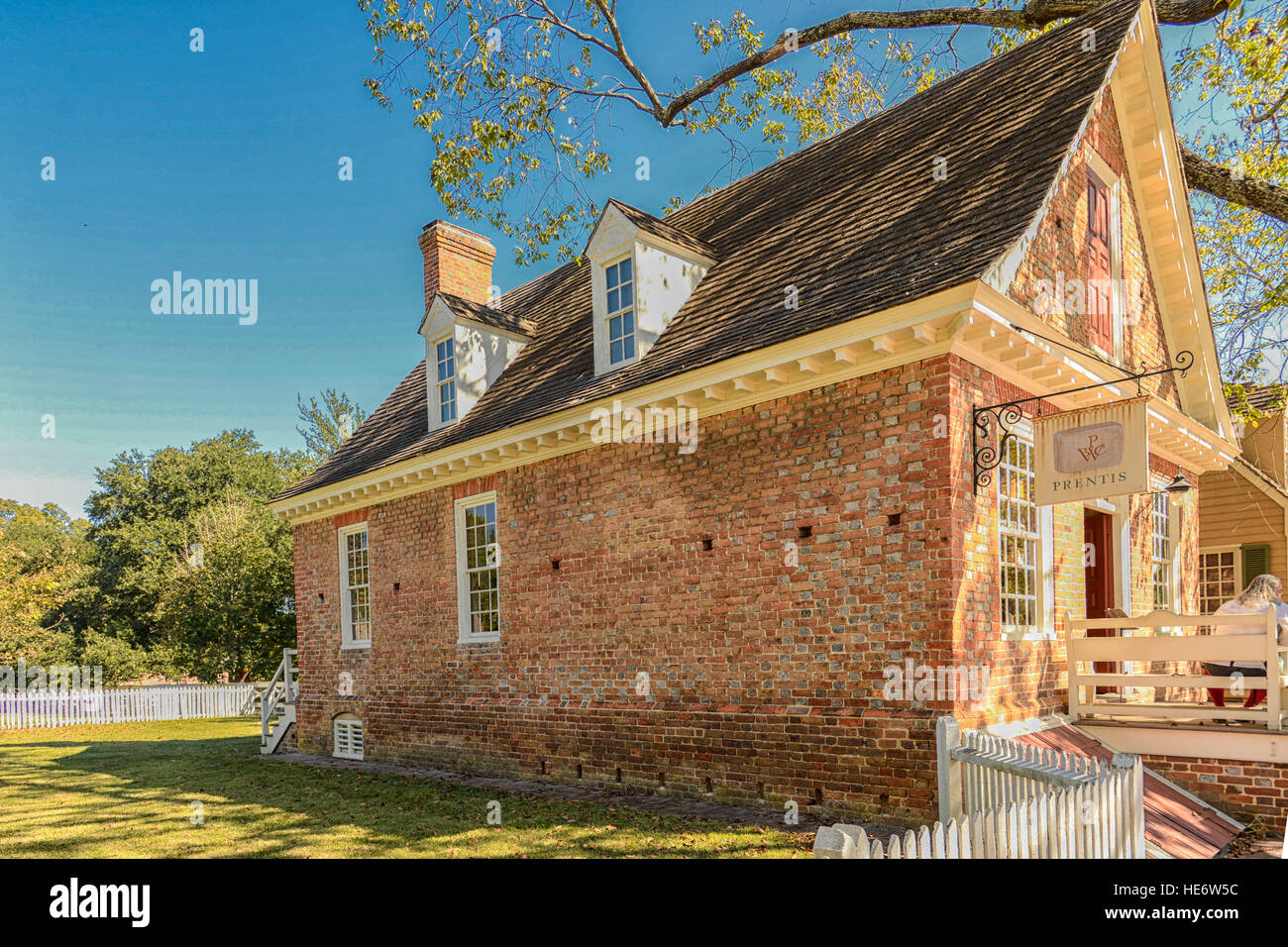 Colonial williamsburg prentis store hi-res stock photography and images ...