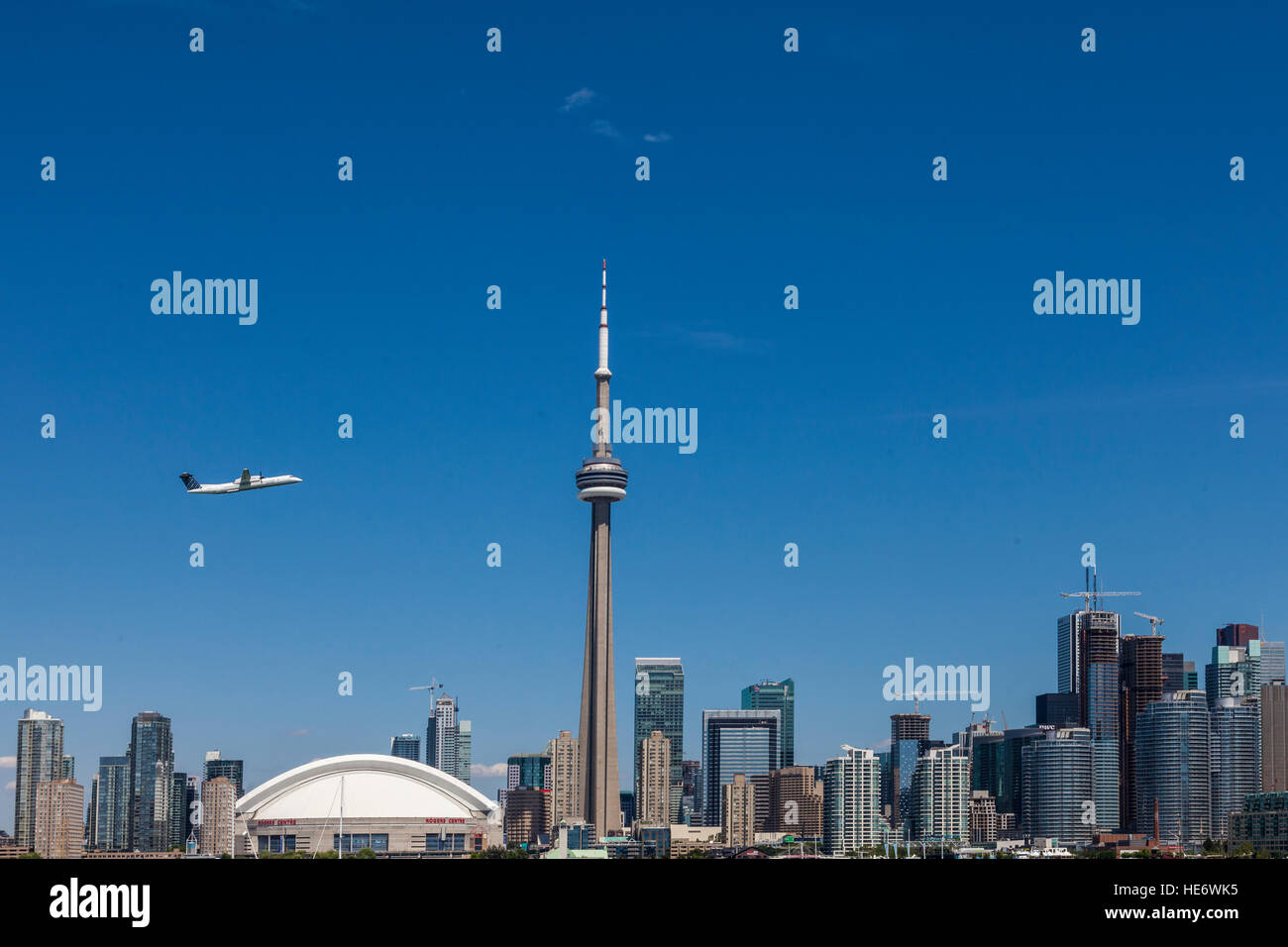 Cnn tower toronto hi-res stock photography and images - Alamy
