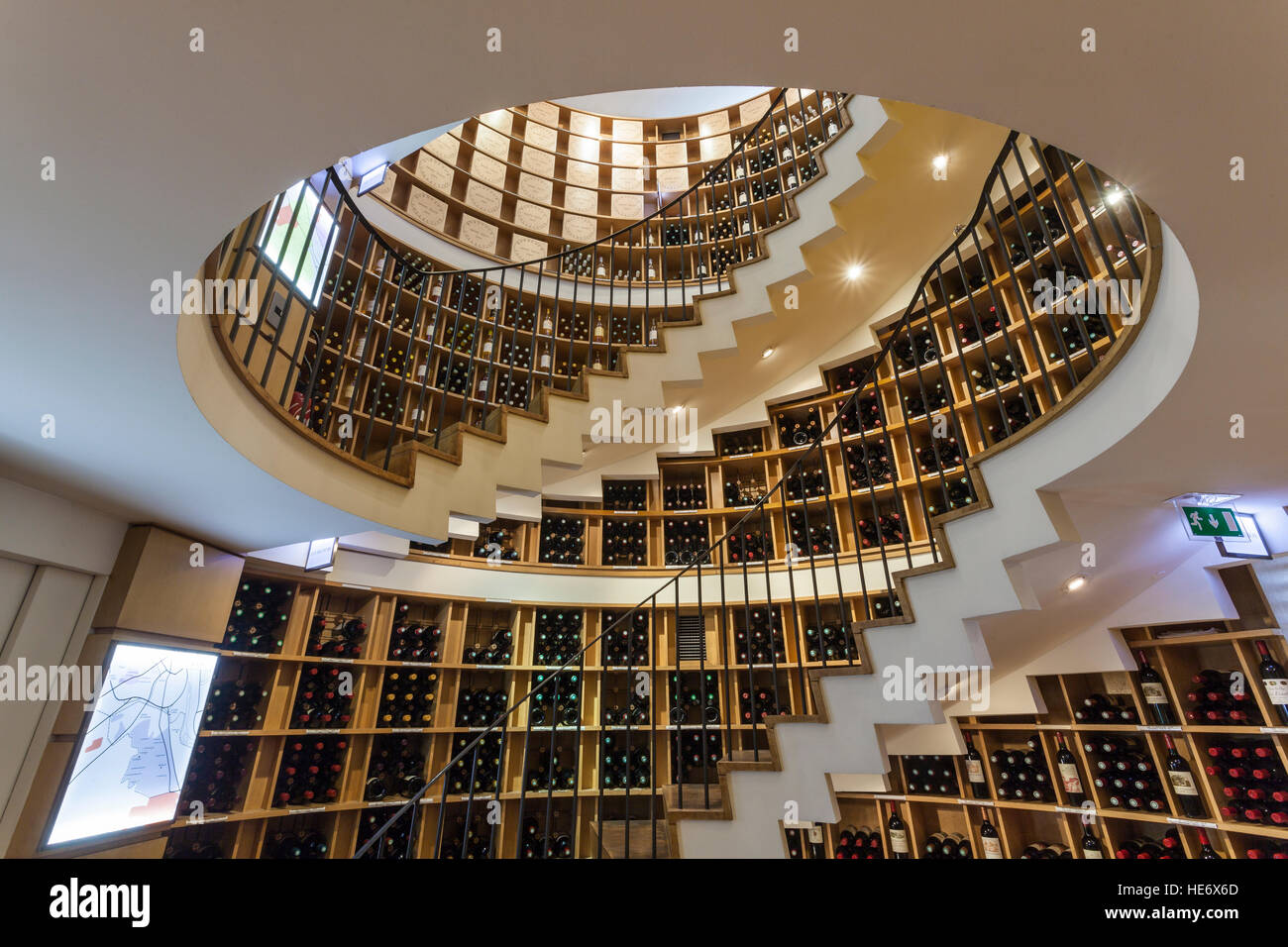 L'intendant wine shop in Bordeaux, France Stock Photo - Alamy