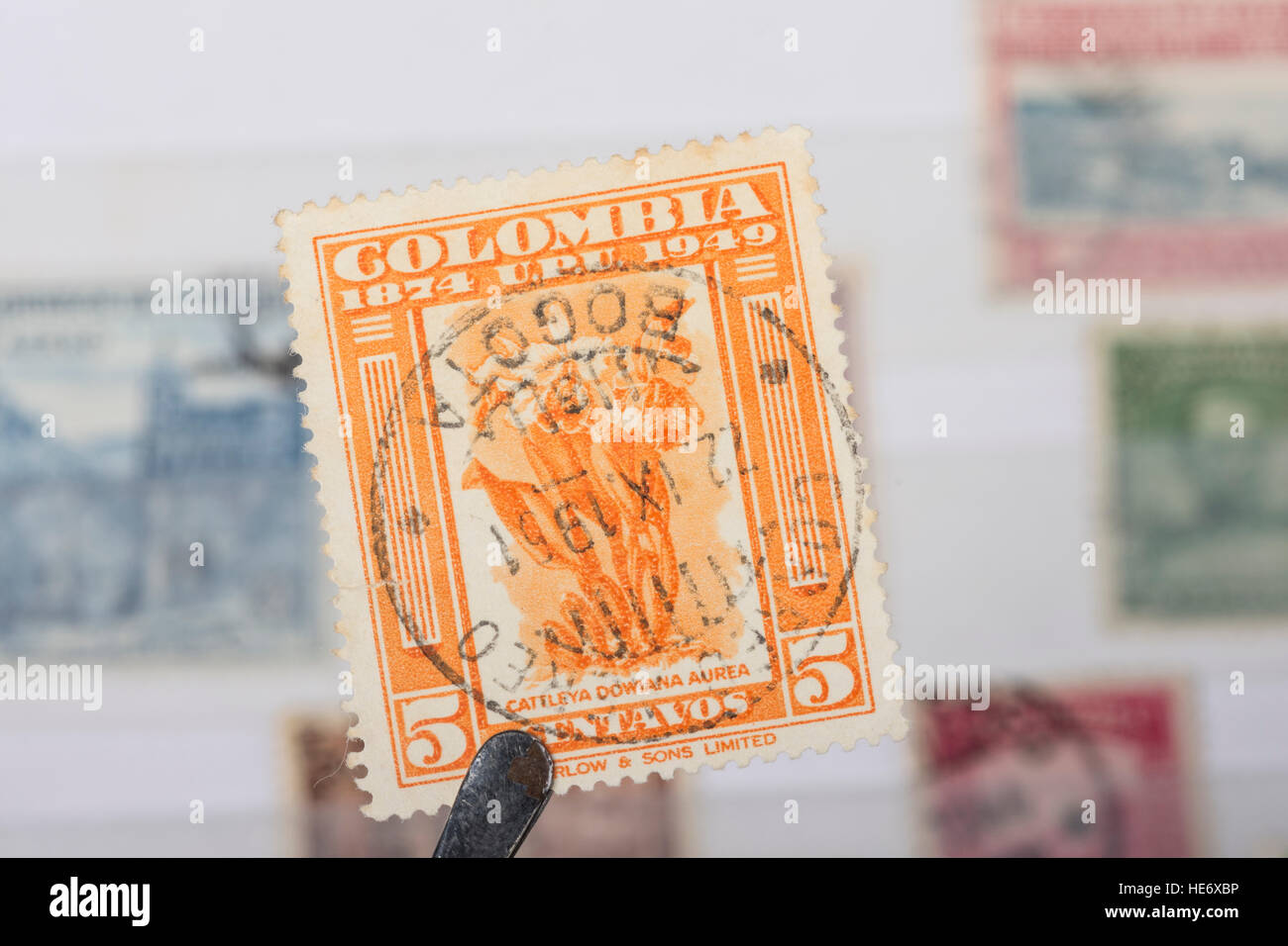 Colombia postage stamp hi-res stock photography and images - Alamy