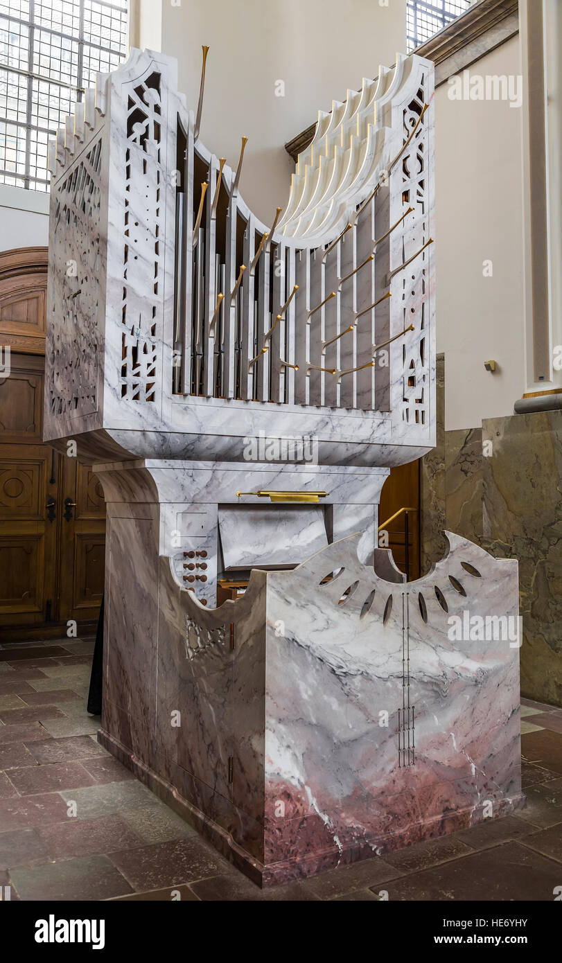 Small church organ hi-res stock photography and images - Alamy