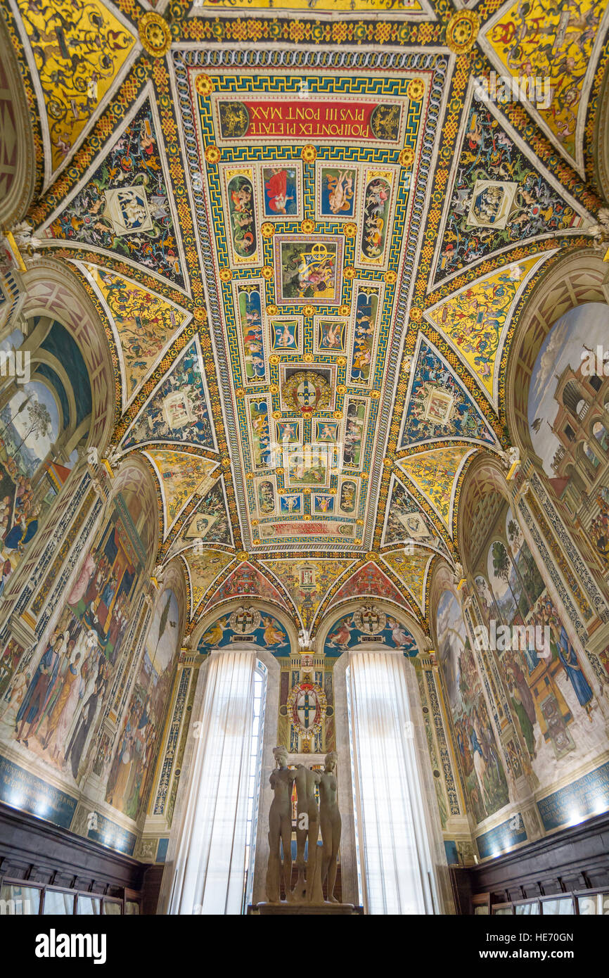 Wall paintings in Piccolomini Library in Duomo di Siena. Siena ...
