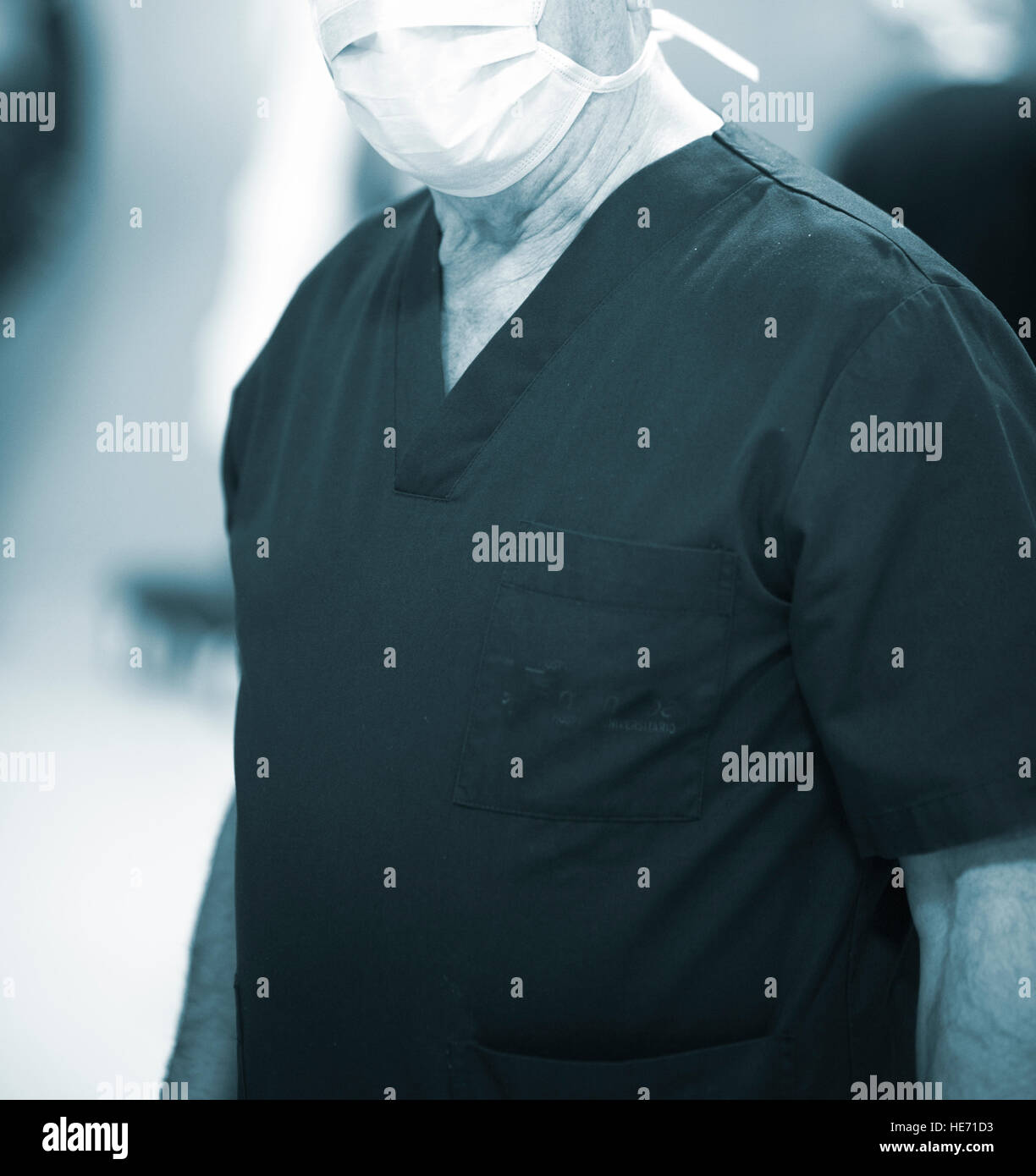 Surgeon in operating theater emergency room surgery in hospital clinic ...