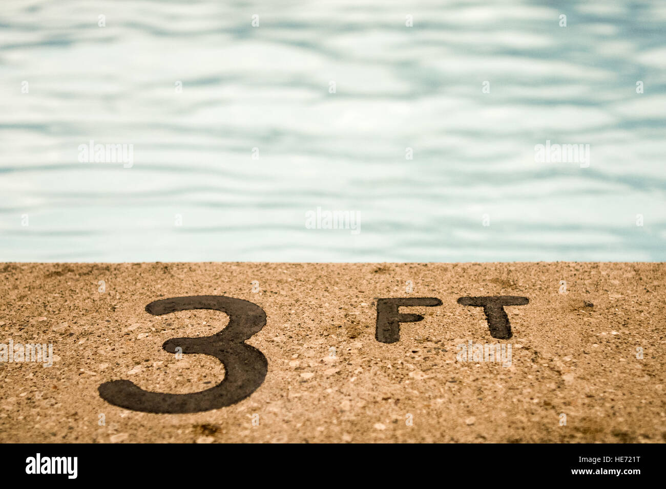 Pool depth sign hi-res stock photography and images - Alamy