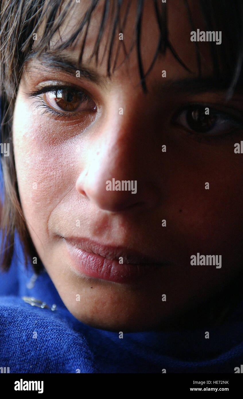 Girl in afghanistan in pashtun hi-res stock photography and images - Alamy