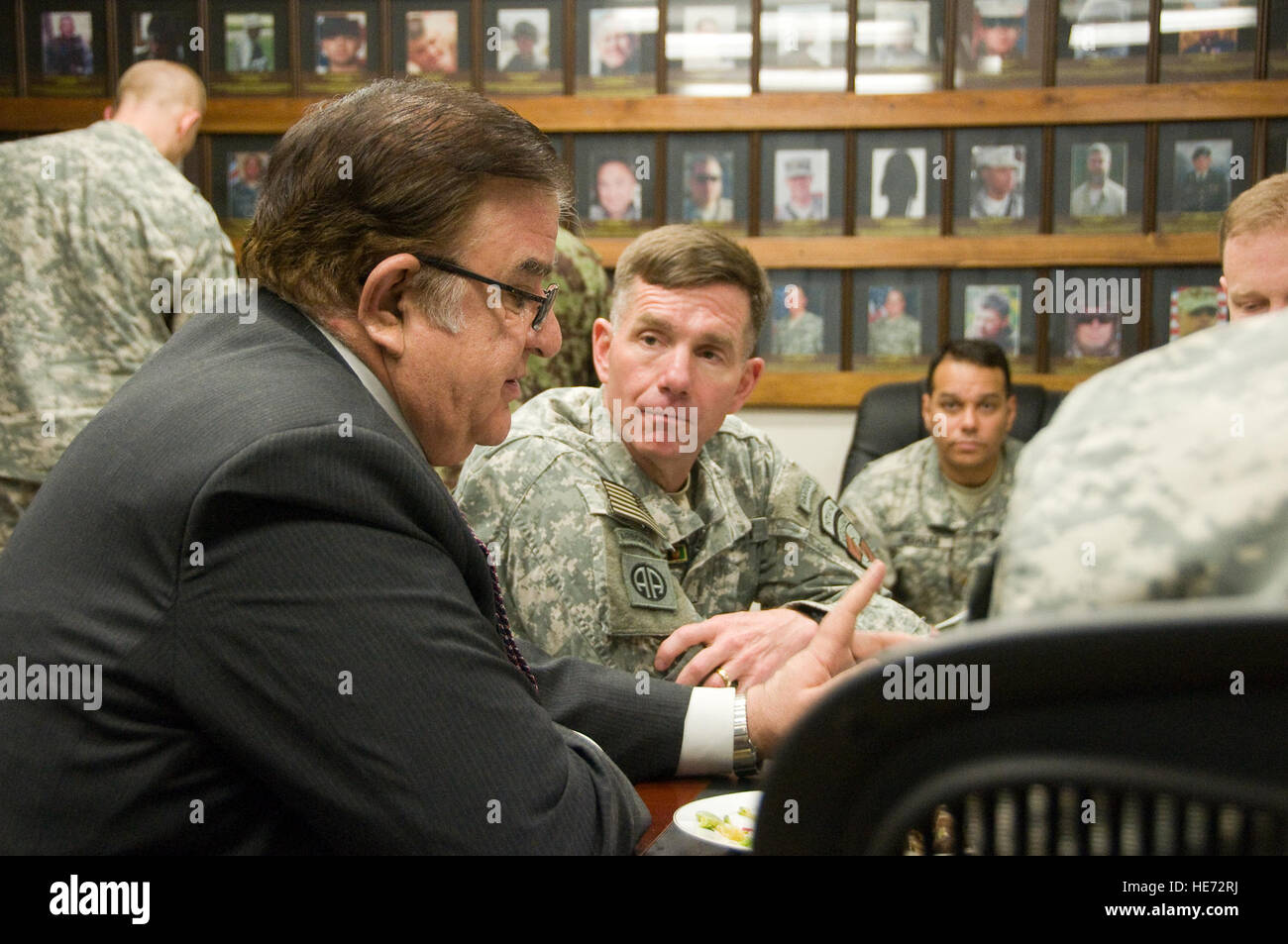 Lt sarah brown hi-res stock photography and images - Alamy