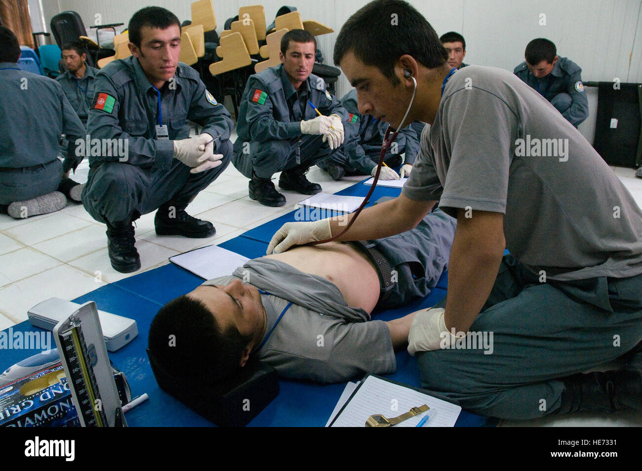 Police officers class training usa hi-res stock photography and images ...