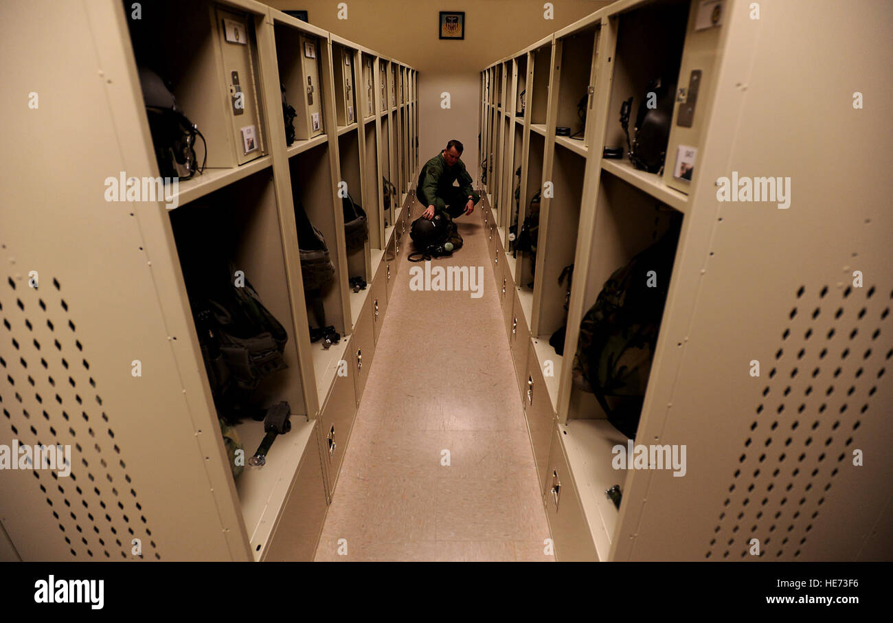 CV-22 Osprey Flight Engineer MSgt. Erik Davis from the 8th Special ...