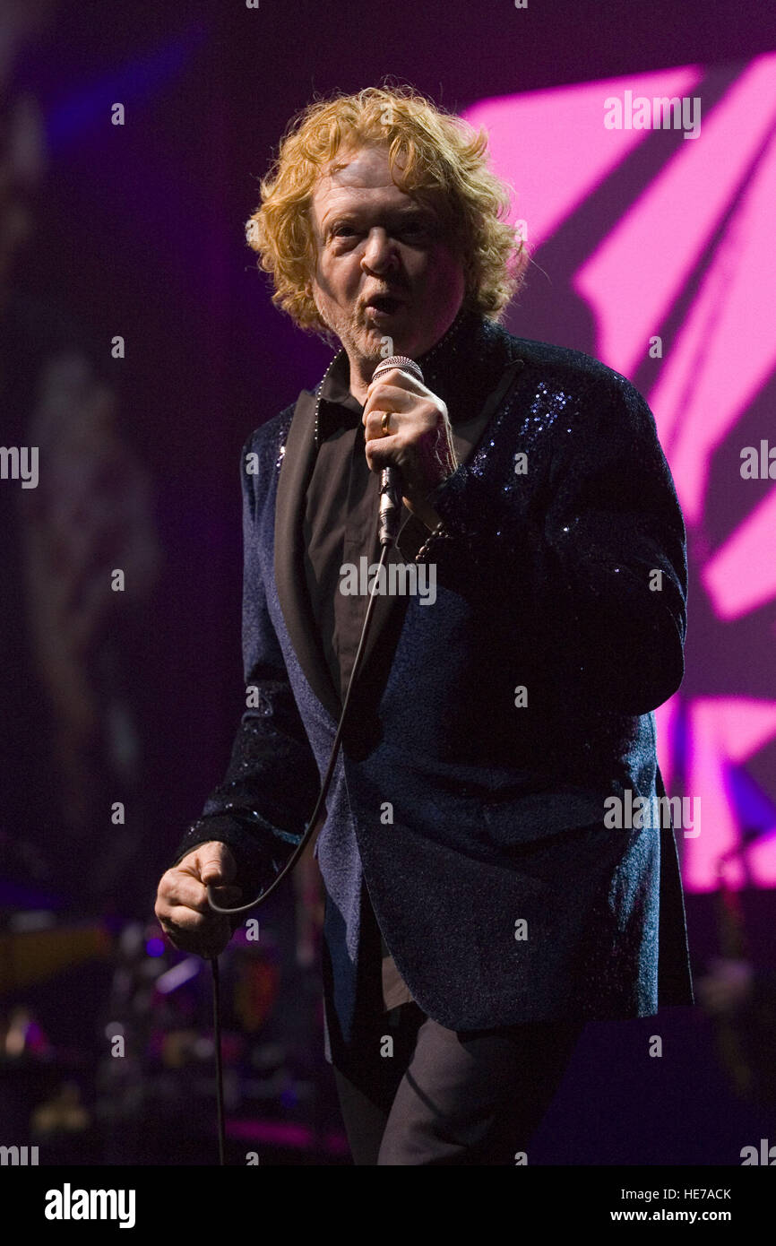 Simply Red performing live in concert at the SSE Hydro at the SECC in ...