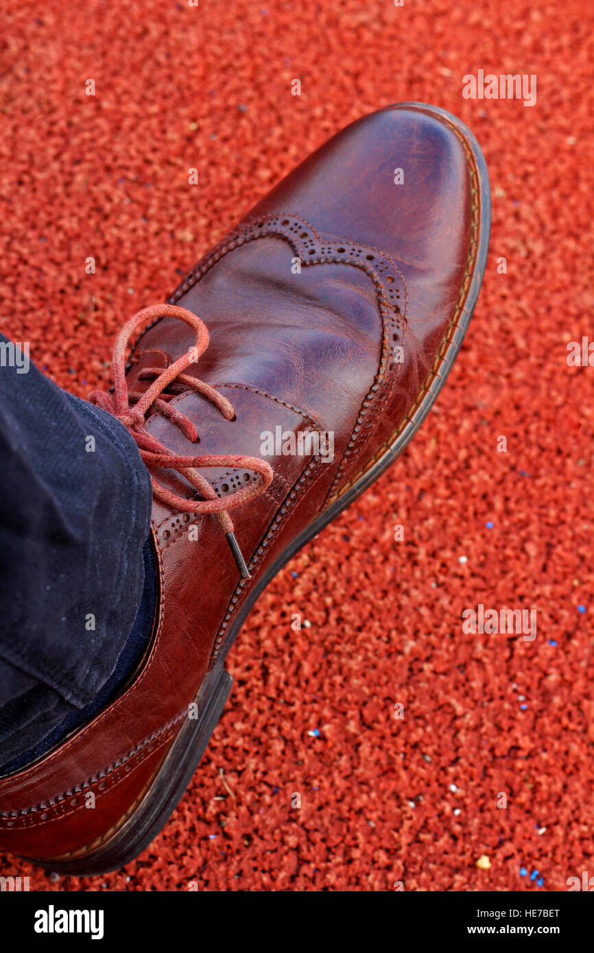 Shiny shoes hi-res stock photography and images - Alamy
