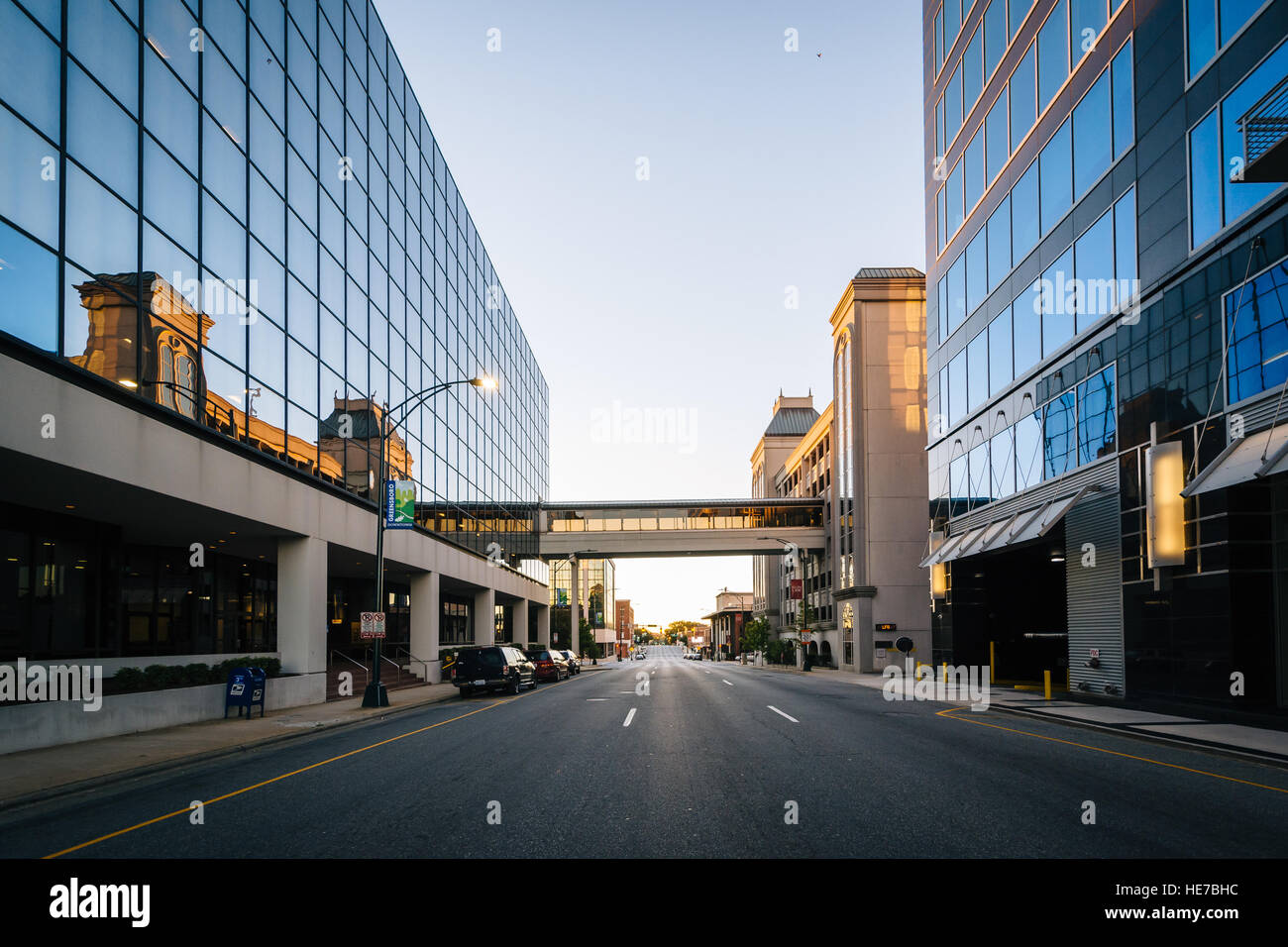 Greensboro city skyline downtown hi-res stock photography and images ...