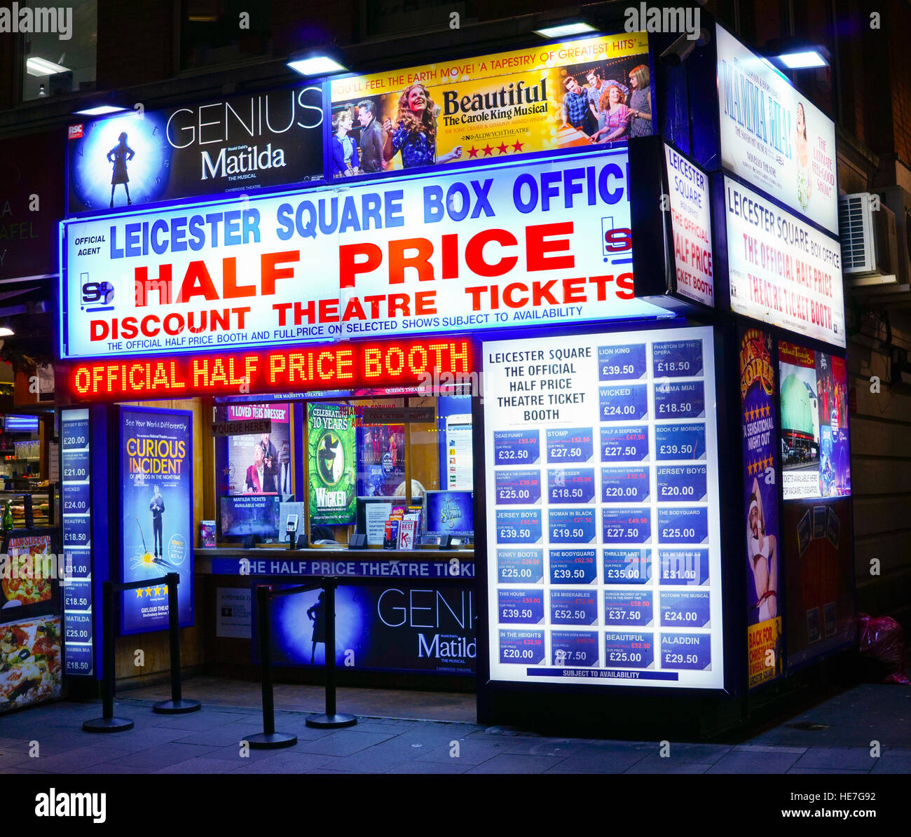 London england uk discount theatre hi-res stock photography and images ...