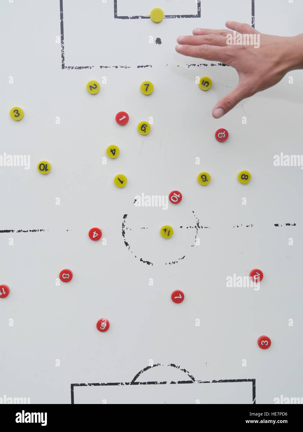 Soccer line drawing hi-res stock photography and images - Alamy