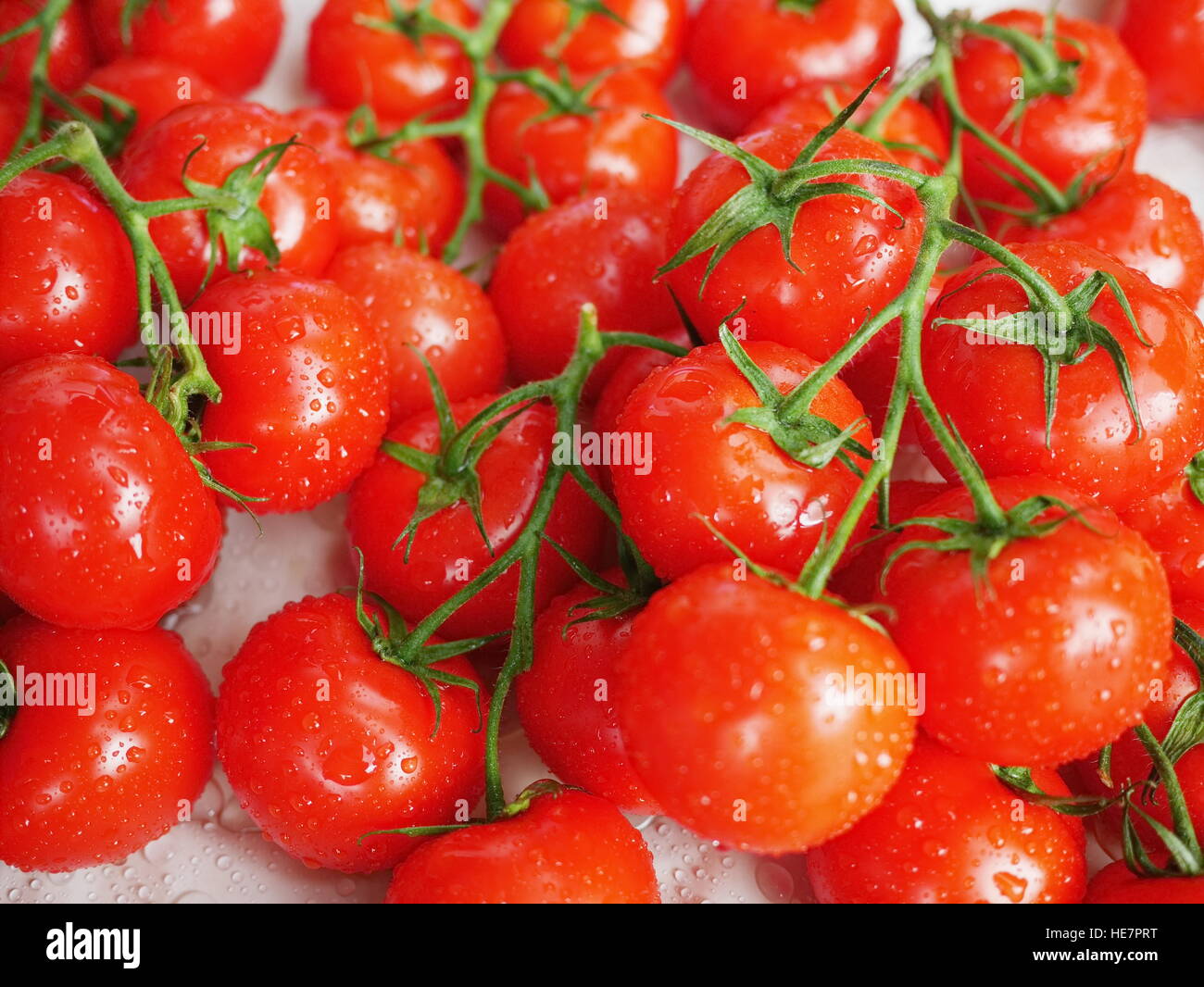 Ripe tomatoes hi-res stock photography and images - Alamy