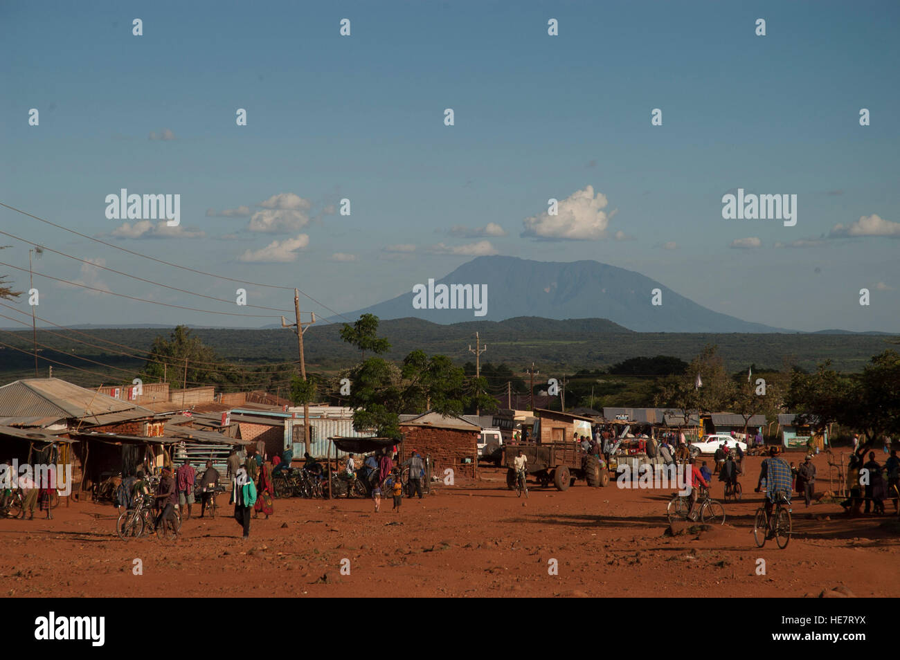 Market day in Haidom, Mount Hanang in the background, Manyara region ...