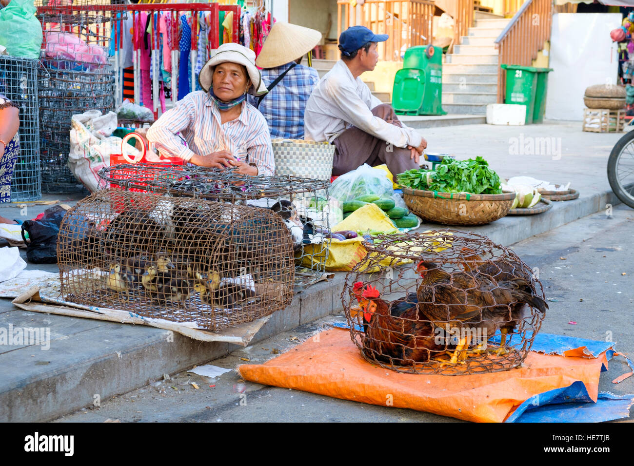 Street food vendor selling chicken hi-res stock photography and images ...