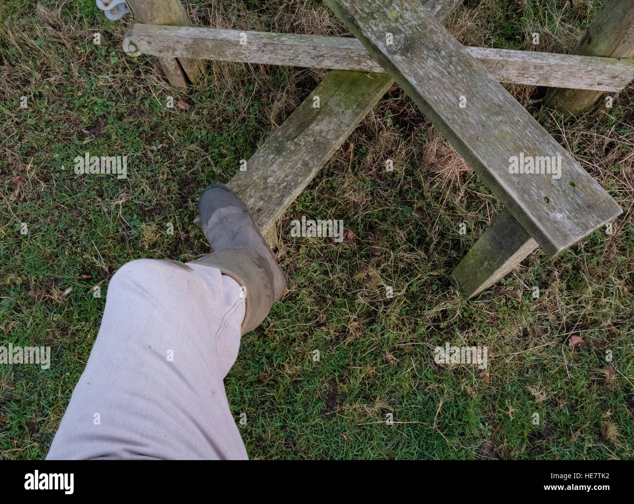 Timber gated entrance hi-res stock photography and images - Alamy