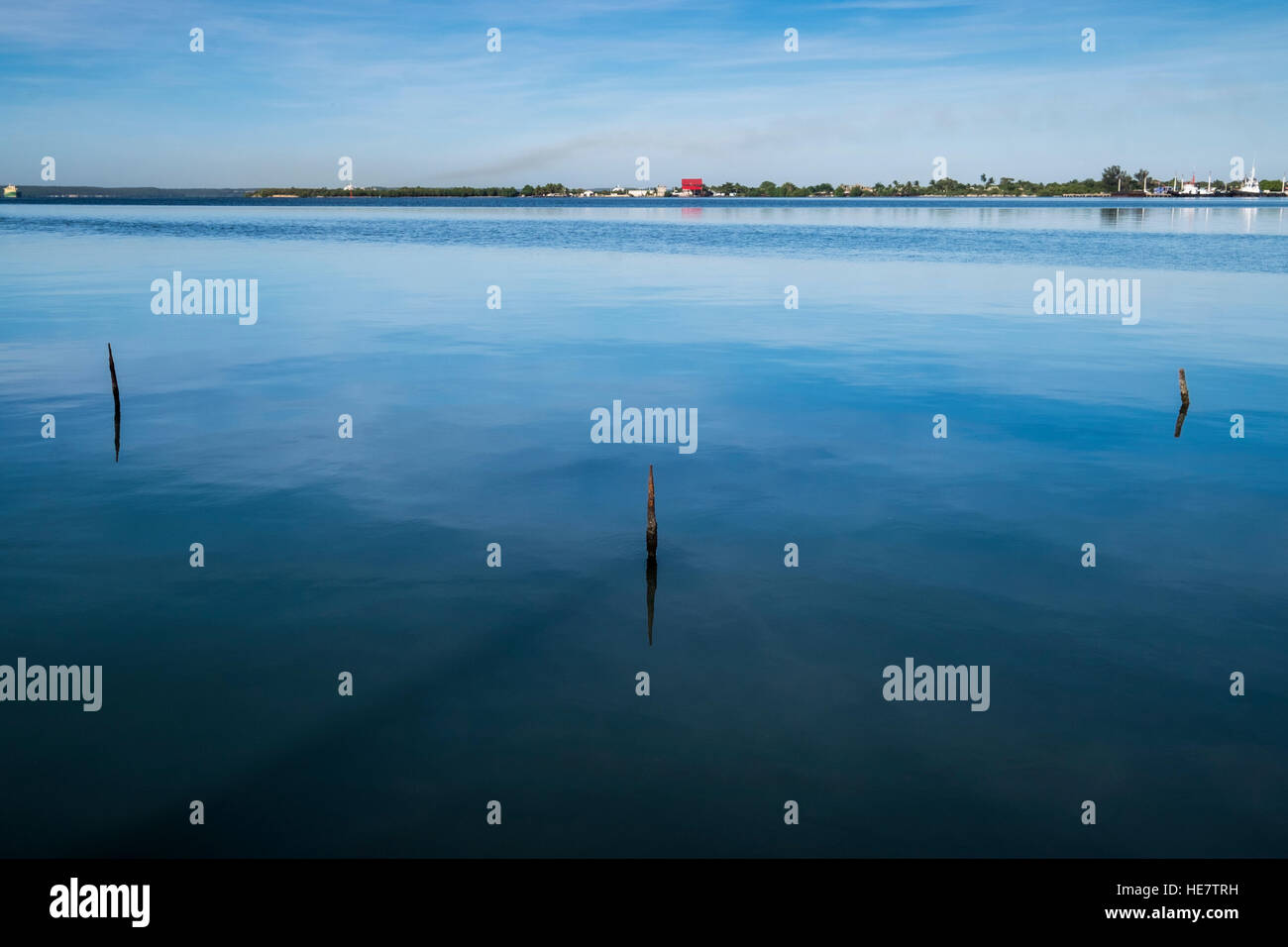 The sea is flat hi-res stock photography and images - Alamy