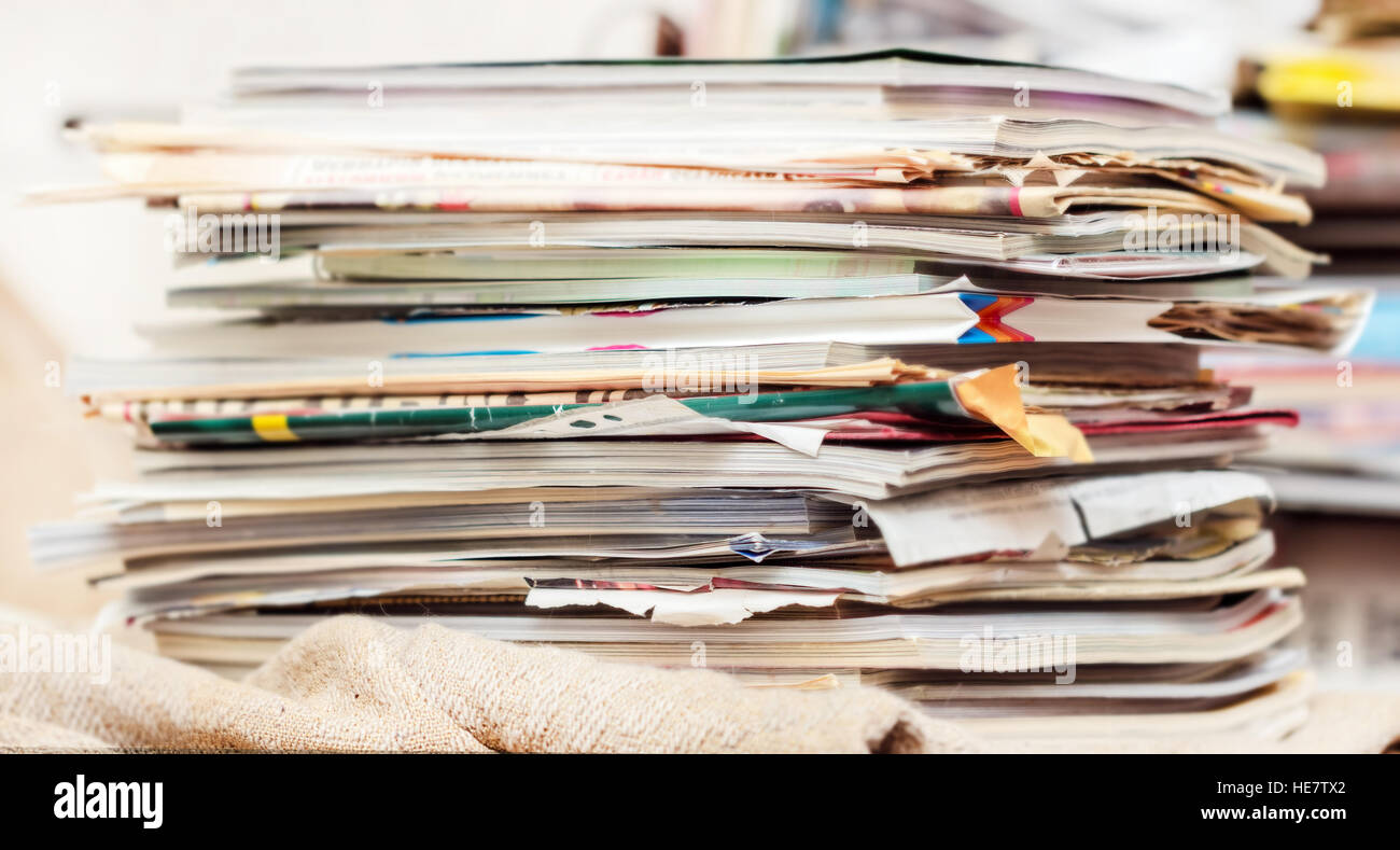 Newspapers and magazines hi-res stock photography and images - Alamy