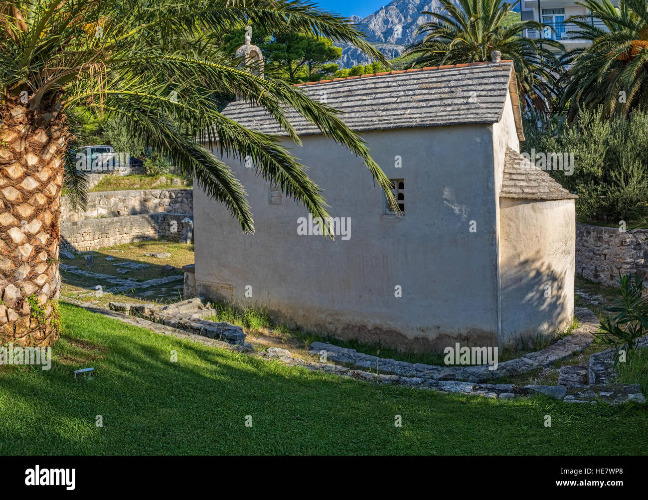 George monument hi-res stock photography and images - Alamy