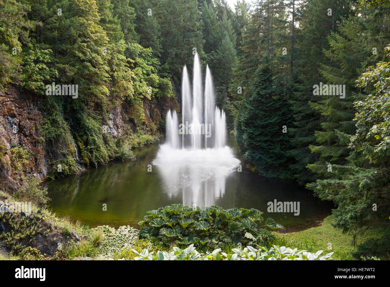 The ross fountain butchart gardens hi-res stock photography and images ...