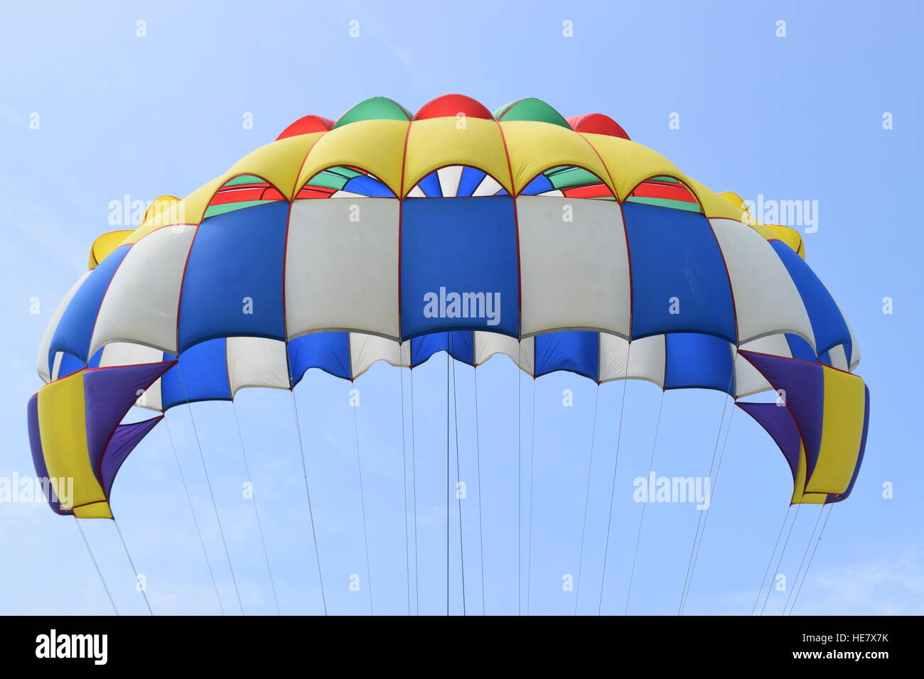 Rope parachute hi-res stock photography and images - Alamy