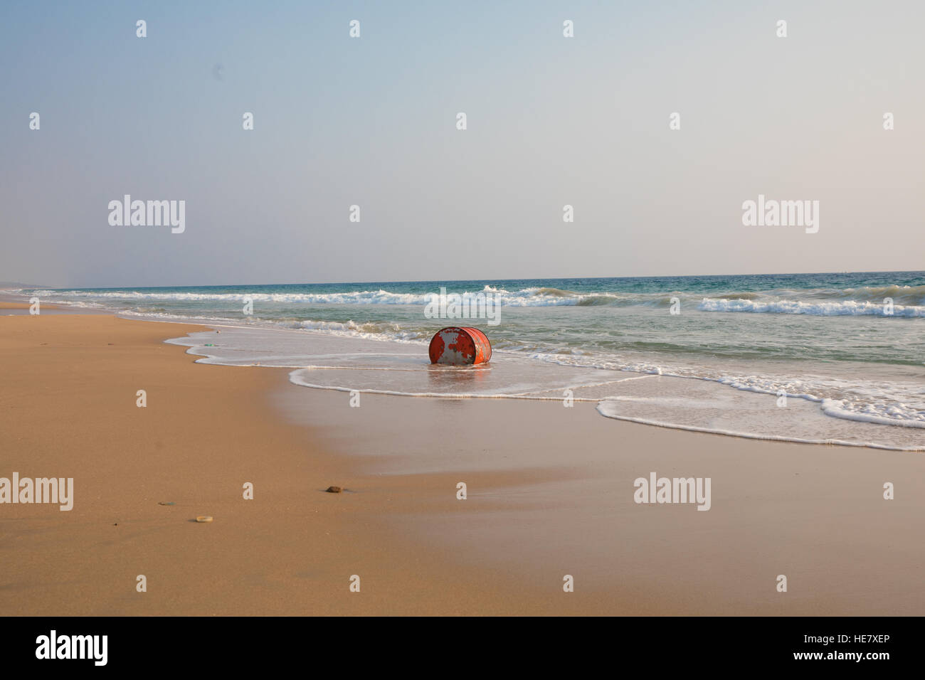 Oil drum hi-res stock photography and images - Alamy