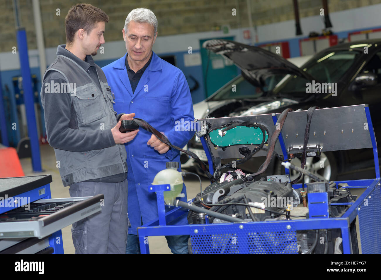 Learning the job hi-res stock photography and images - Alamy