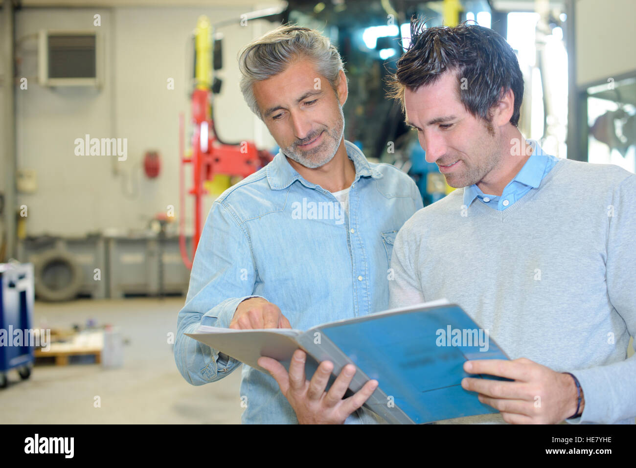 Read investor hi-res stock photography and images - Alamy