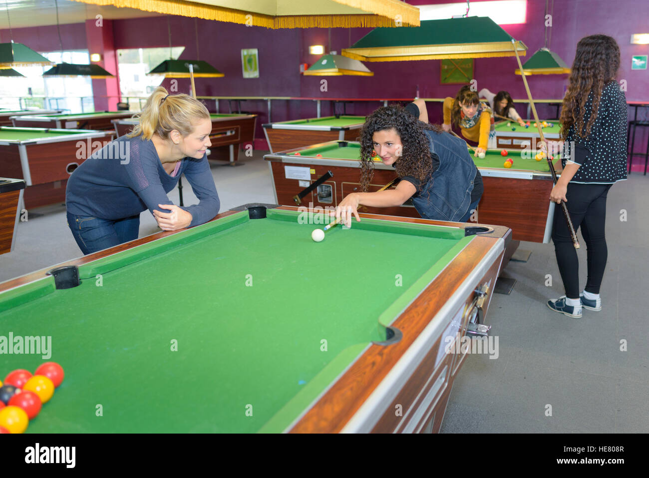 Billiards cue hit hi-res stock photography and images - Alamy