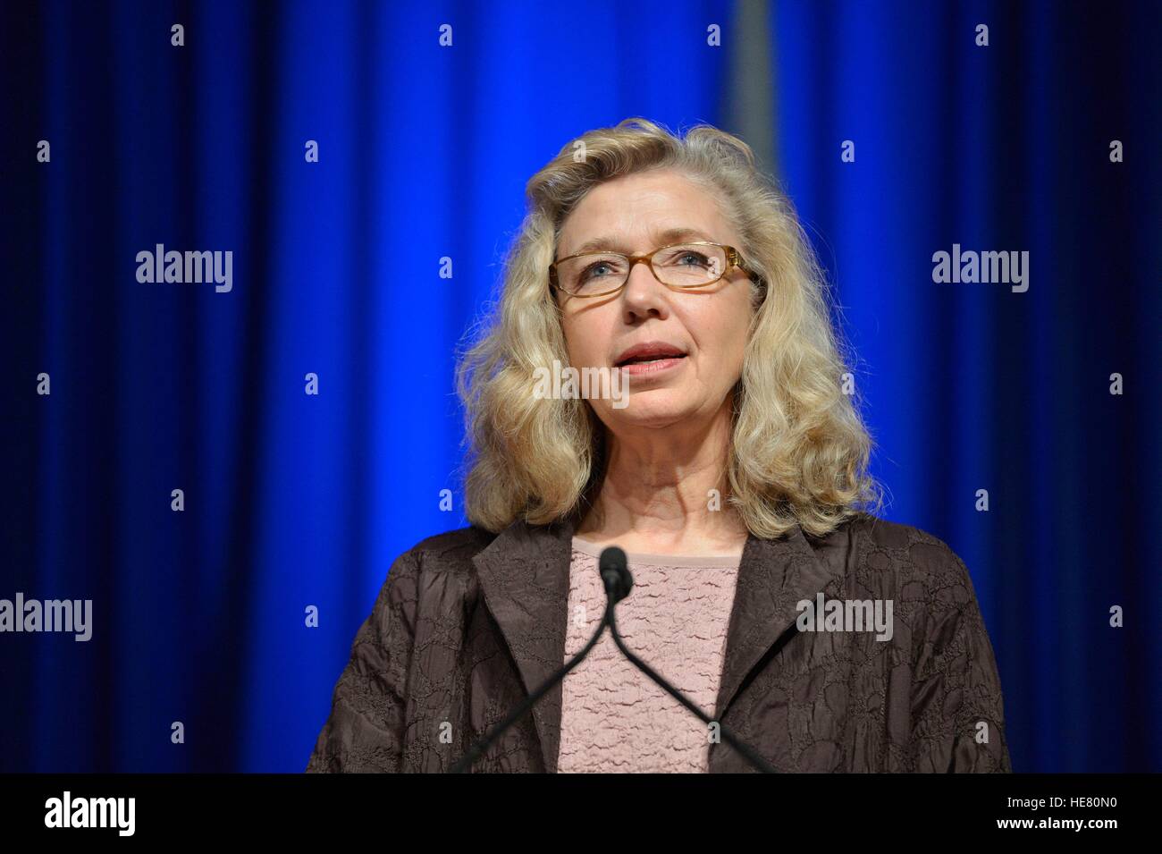 Christine fox hi-res stock photography and images - Alamy