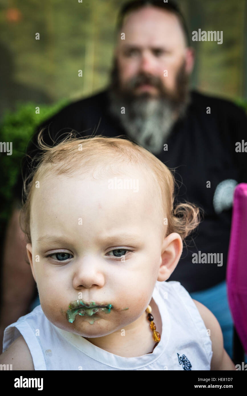 Family get together backyard picnic Stock Photo - Alamy