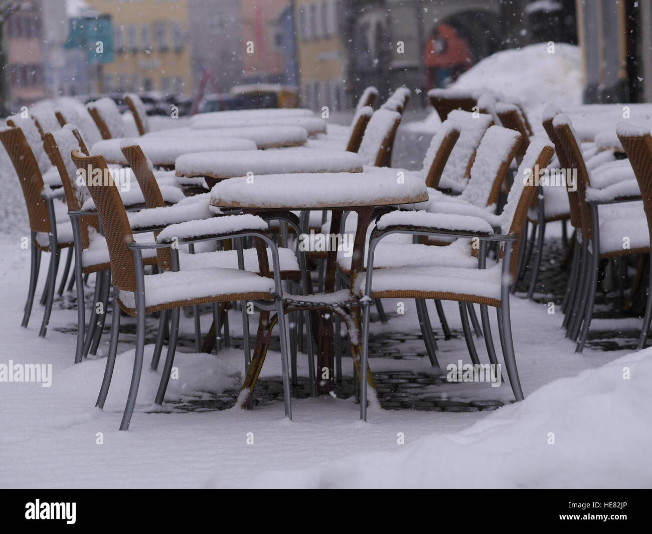 snowy chairs tables winter Stock Photo - Alamy