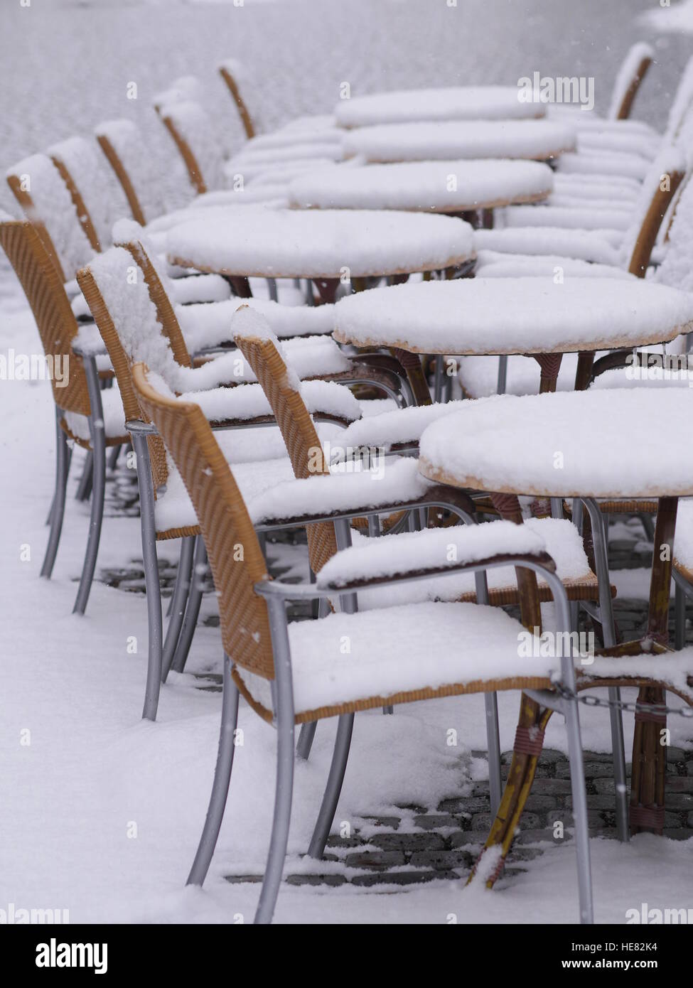 snowy chairs tables winter Stock Photo - Alamy