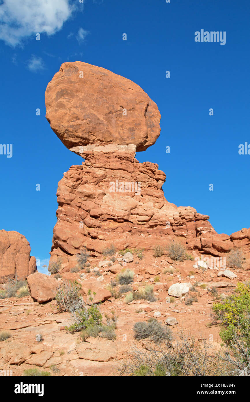 Wind erosion rock balancing hi-res stock photography and images - Alamy
