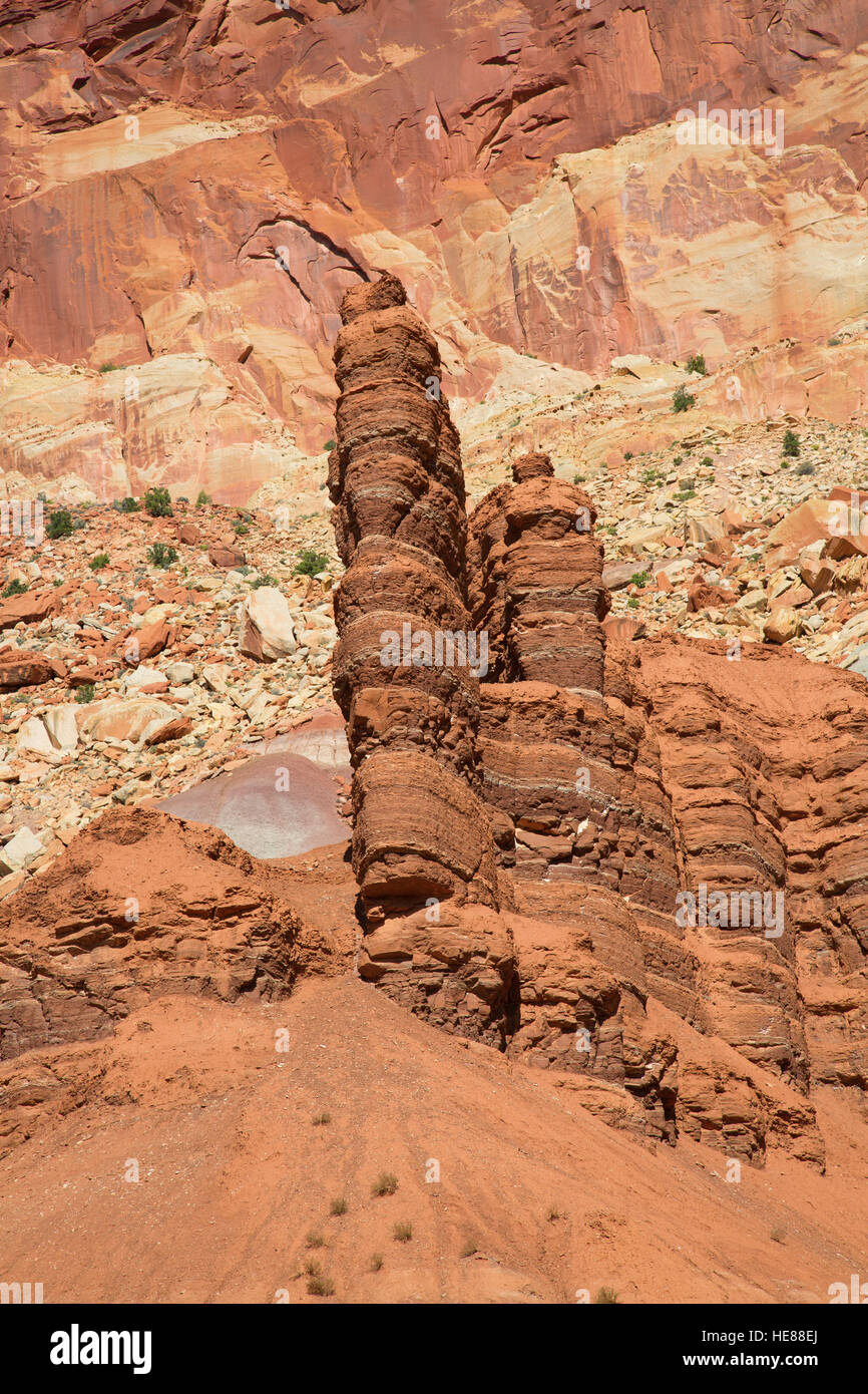 Limestone reef terrain hi-res stock photography and images - Alamy