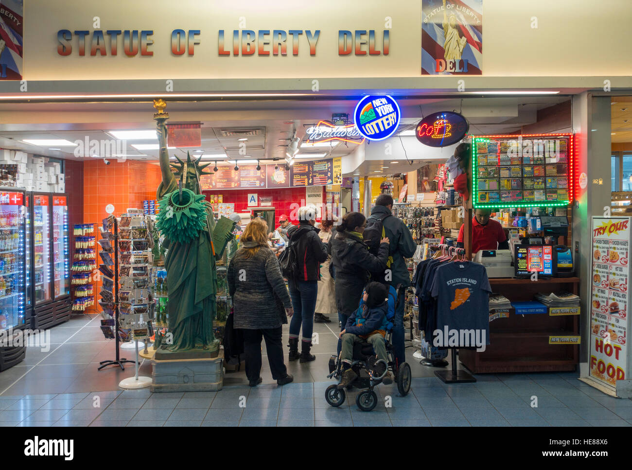 Staten island ferry terminal St. George NYC Stock Photo - Alamy