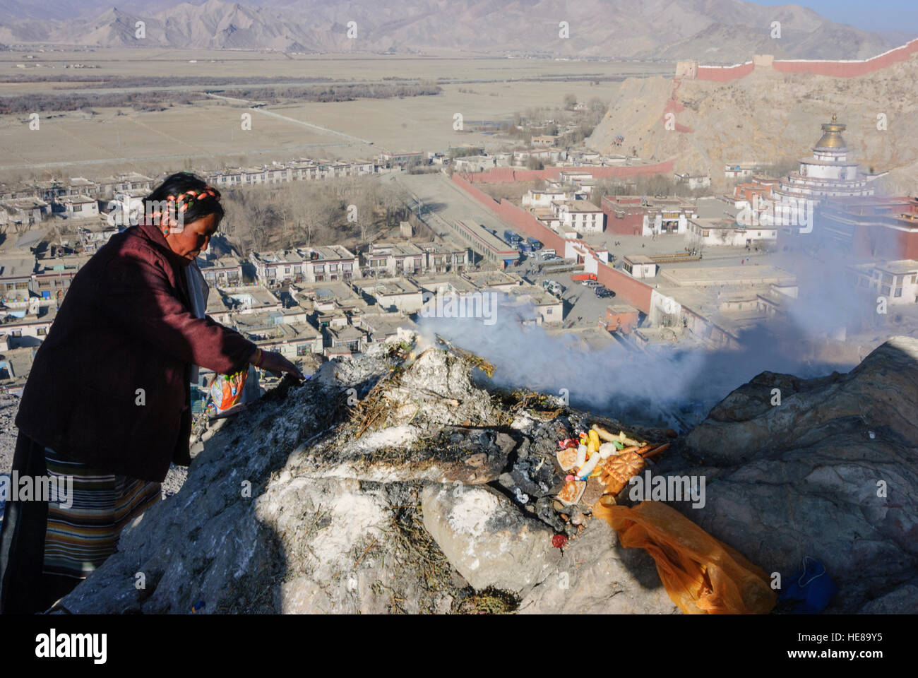 Sacrifice by fire hi-res stock photography and images - Alamy